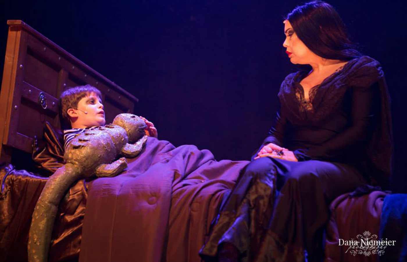 Set Pictures | Addams Family Set Rental | Stagecraft Theatrical | 1-800 ...