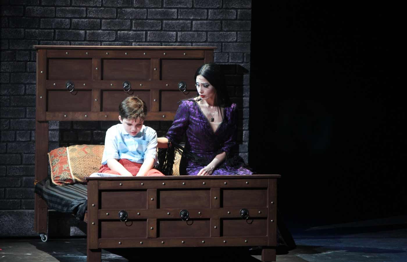 Set Pictures | Addams Family Set Rental | Stagecraft Theatrical | 1-800 ...